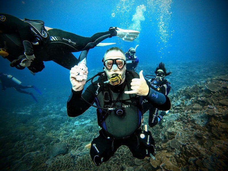 Dive Adventure at Lady Elliot Island May 2021 | Scuba World
